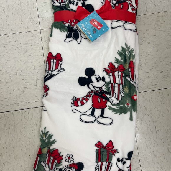 Other | Disney Mickey Mouse Throw | Poshmark